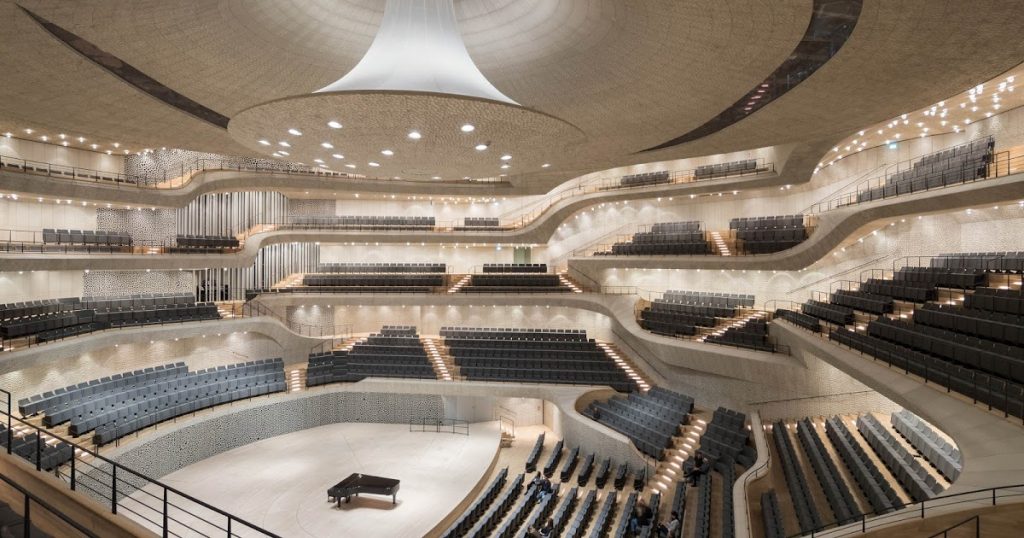 hhead | THE MOMENTUM