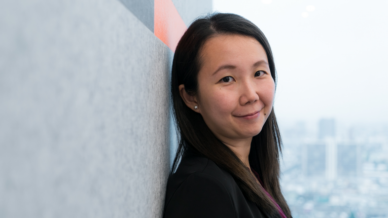 TheMO-Shopee_cover | THE MOMENTUM