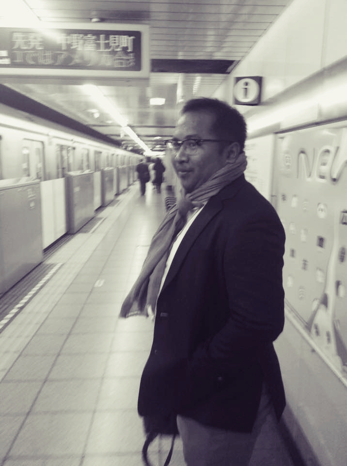 สมัคร์ กอเซ็ม | THE MOMENTUM