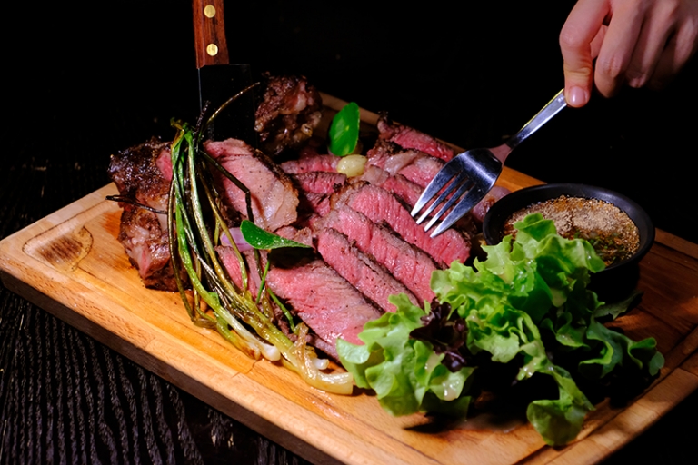 Black Angus Prime Rib | THE MOMENTUM