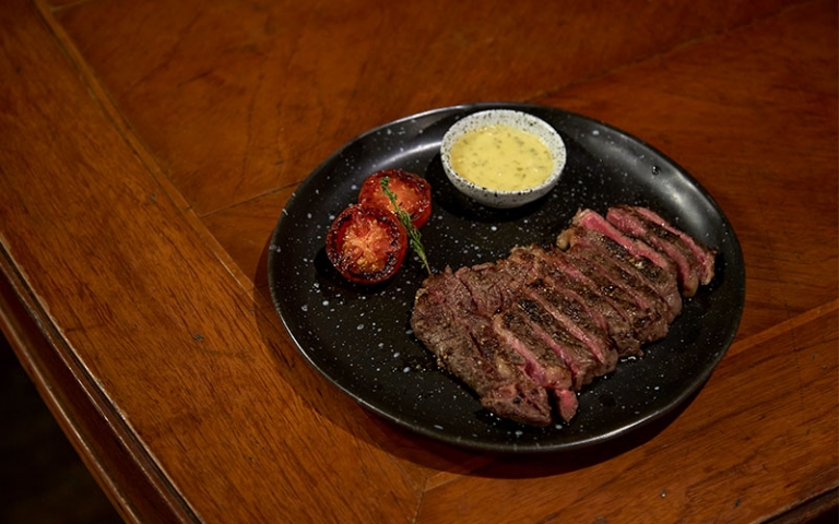 CHUNN ‘ฉัน’: ร้านเนื้อที่ให้เราเป็นลูกค้าแค่วันเดียว หลังจากนั้นให้มา ...