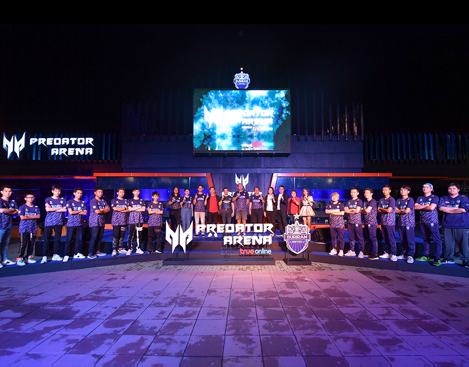 Thumbnail-predator arena | THE MOMENTUM