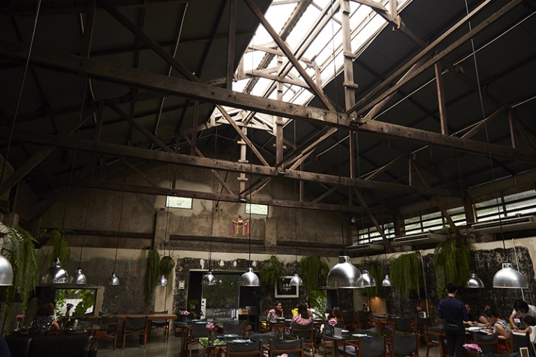 Jam _ Warehouse 003 | THE MOMENTUM
