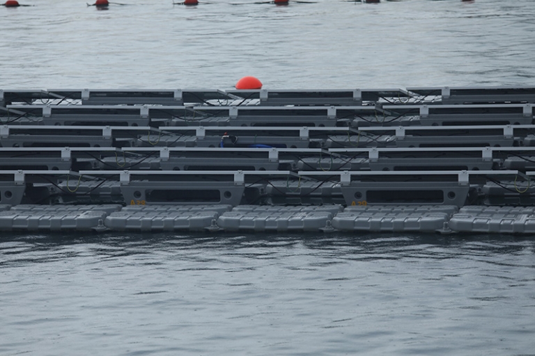 โซลาร์ชนิดลอยน้ำทะเล นวัตกรรมพลังงานทางเลือกยั่งยืน ที่เป็นมิตรต่อทุก ...