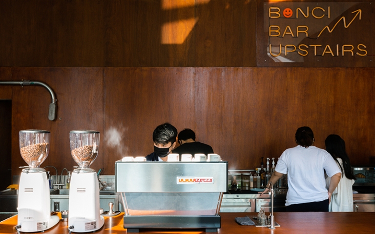 Bonci : คาเฟ่ Good vibes สร้างดีไซน์จากสิ่งที่ชอบ | THE MOMENTUM