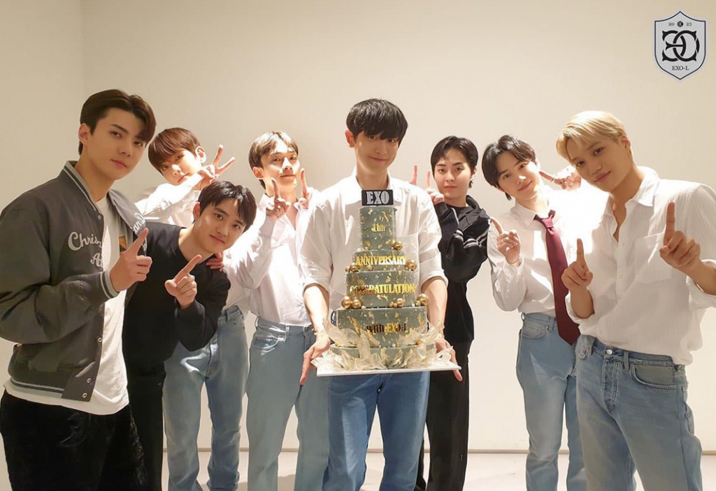 สัญญาใจ ความเชื่อมั่น และความรัก อนาคตของ ‘EXO’ ราชาแห่ง K-POP หลัง ...