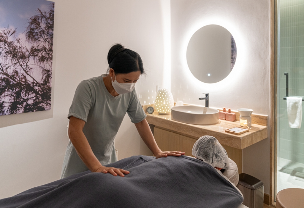 ชวนทุกคนมา ‘Grounding’ ตั้งจุดศูนย์กลางให้ร่างกายกับอีกครั้ง กับ endota ...