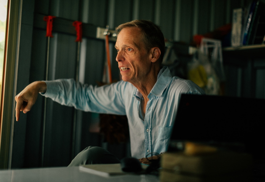 เจฟฟ์ อัลเลน อดีต Art Director โฆษณา ฝรั่งดีทรอยต์ผู้คุมงานบูรณะวัดไชย ...