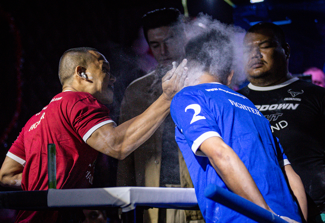 Slap Fighting แข่ง ‘ตบ’ จนหน้าหัน กับเหล่านักสู้ใต้ดินขาโหด