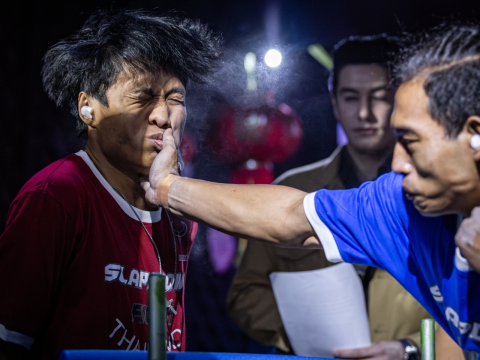 Slap Fighting | THE MOMENTUM